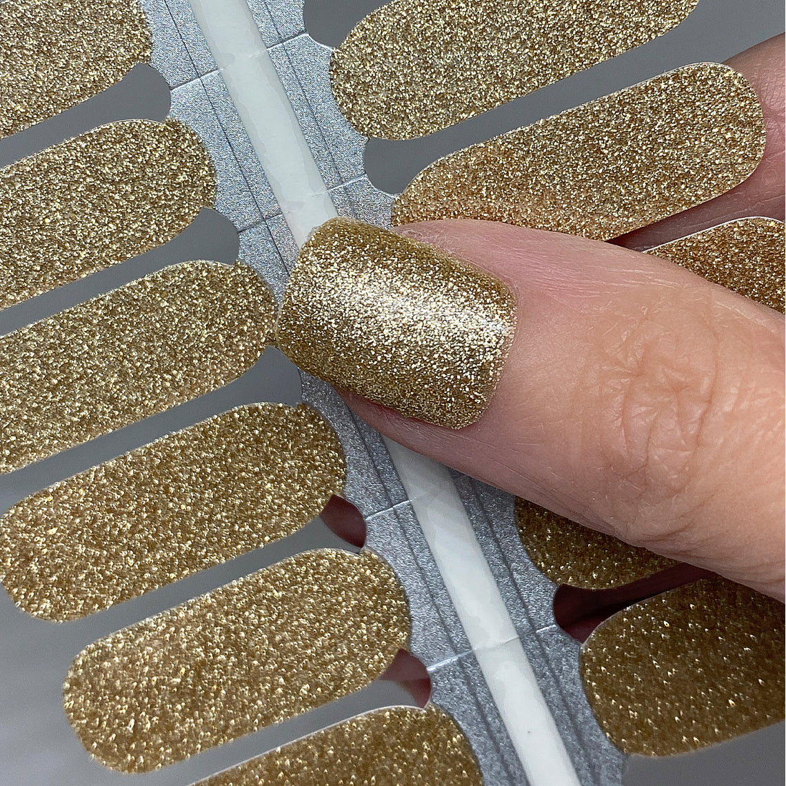 Gold Glitter Nail Wraps – Nail-Fox